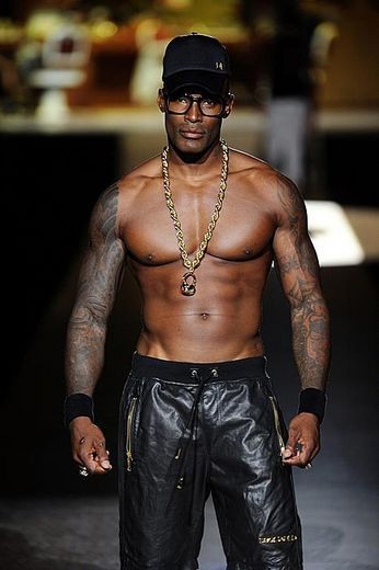 Tyson Beckford - Essence