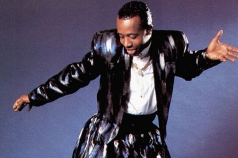 Catching Up With MC Hammer - Essence