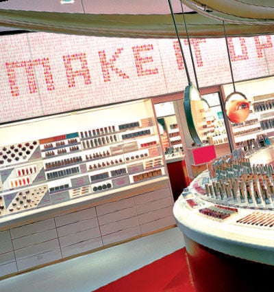 Let's Get Pretty: Makeover Magic How-to Guide - Essence | Essence