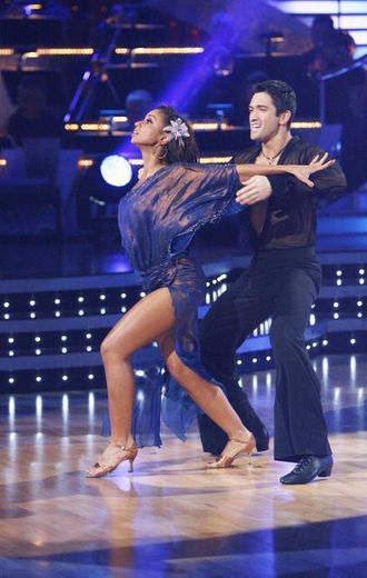 Mya: Dancing Queen - Essence