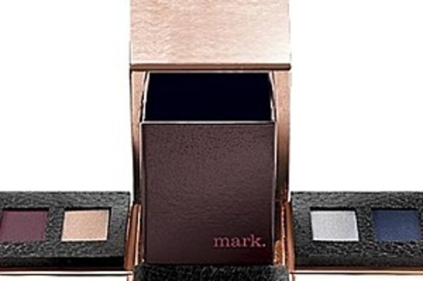 Office Obsession: Mark Rock the Box - Essence
