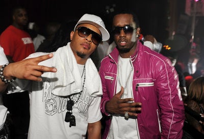 Celebrity Giving Dueces - Essence