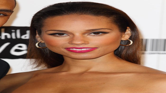 Look of the Day: Alicia's Pink Lips - Essence