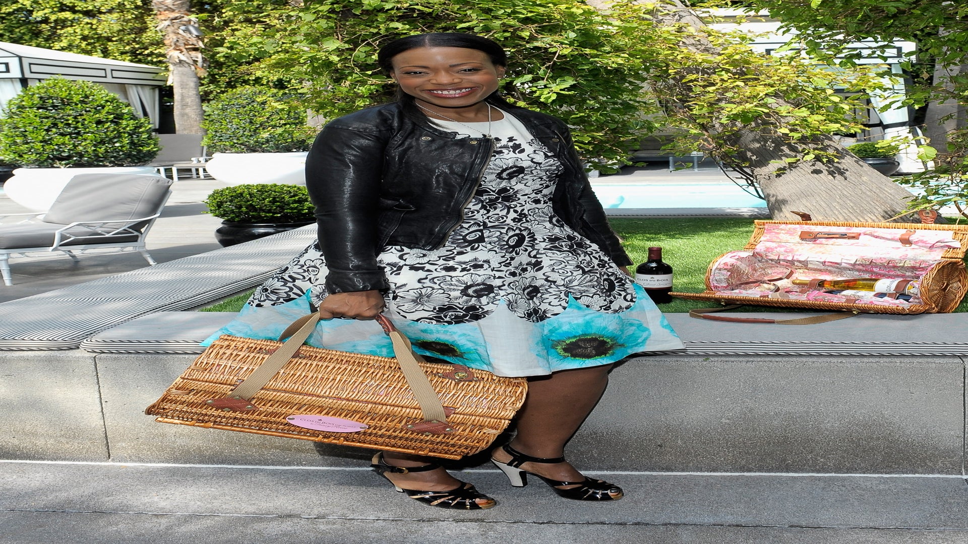 Tracy Reese's Chic Picnic Basket - Essence