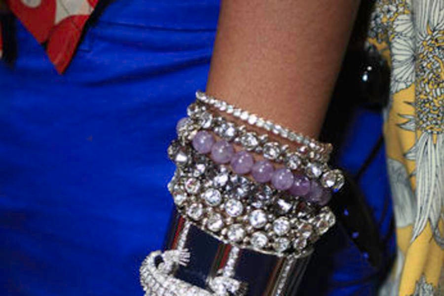 Accessories Street Style: Accessory Overload - Essence