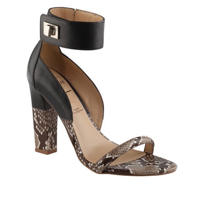 Style 24-7: Work-Approved Sandals - Essence