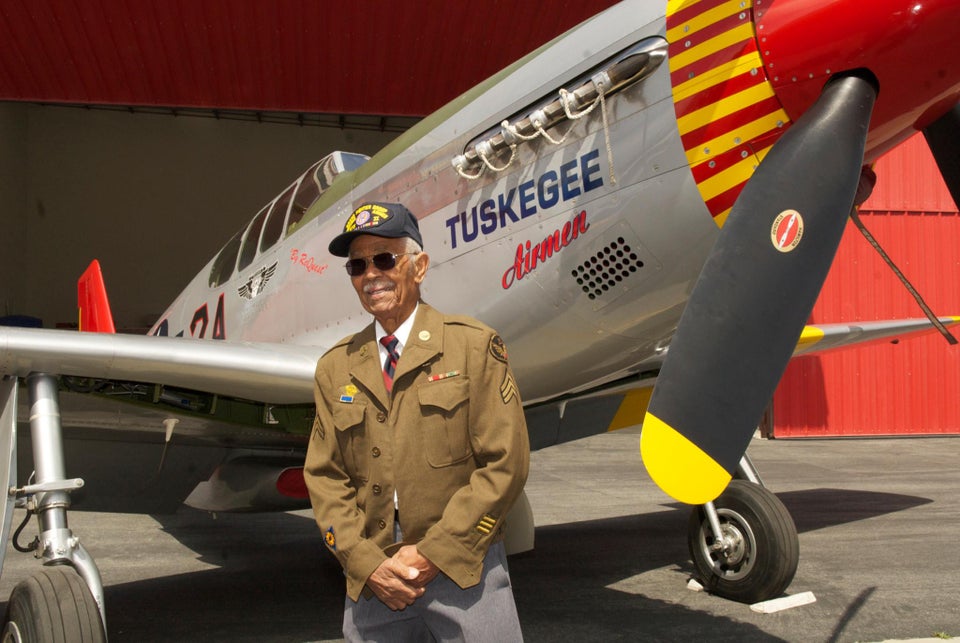 Tuskegee Airmen Clarence E. Huntley Jr. and Joseph Shambrey Die on Same ...