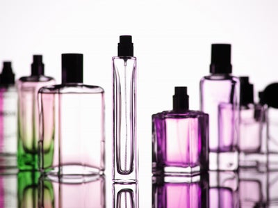 9 Pro Secrets for Purchasing Perfume - Essence
