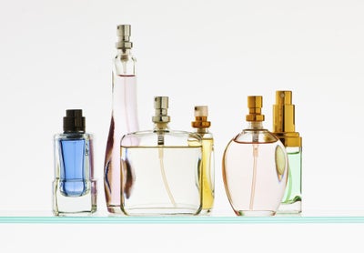 9 Pro Secrets for Purchasing Perfume - Essence