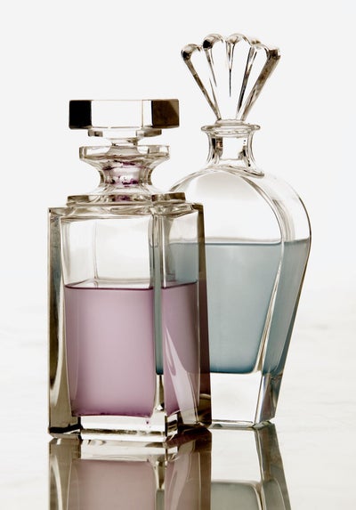 9 Pro Secrets for Purchasing Perfume - Essence