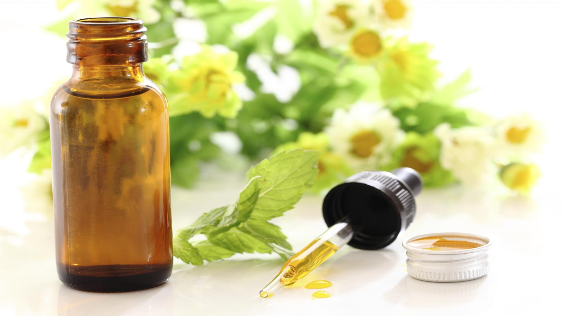 Your Personal Guide to Essential Oils - Essence