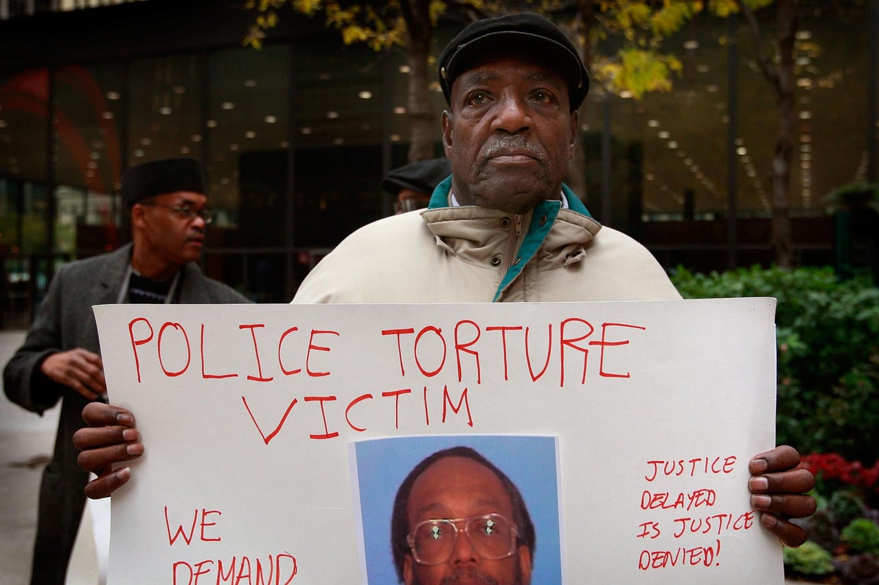 Jon Burge, Former Chicago Police Cmdr. Responsible For Torture Of Over ...