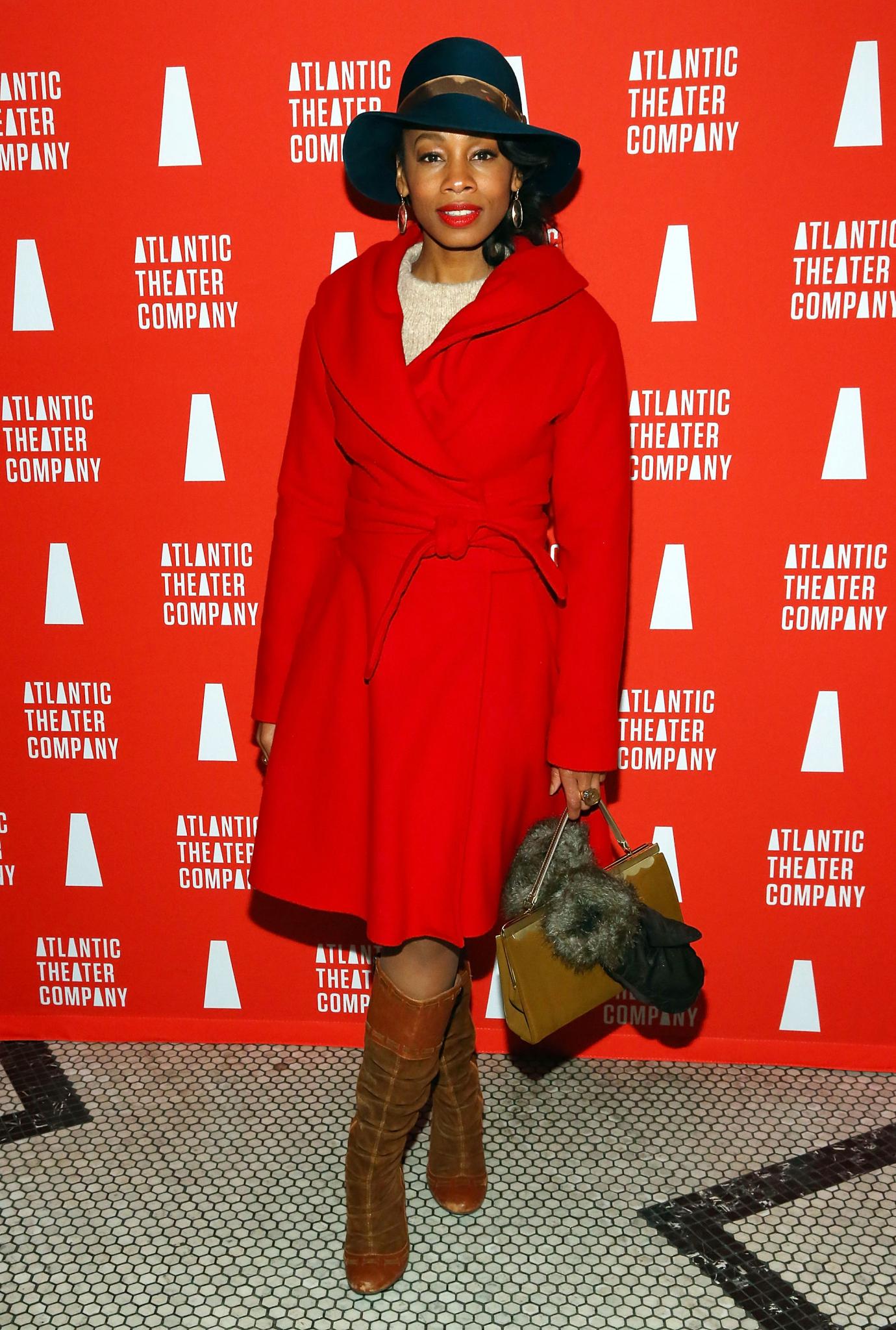 Viola Davis, Tracee Ellis Ross, Elisa Perry and More Celebs Out and ...