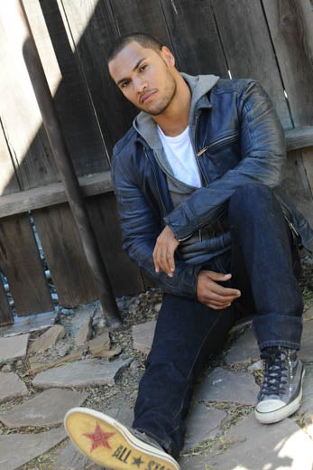 We See You Andre Hall! The 'Love Thy Neighbor' Star Models For You ...