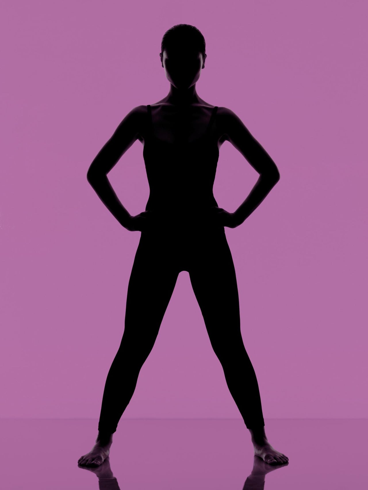 Powerful Body Language Poses for Women - [site:name] | Essence