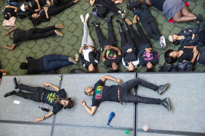 44 Harrowing Photos That Show The Pain & Hope Of The Charlotte Protests ...