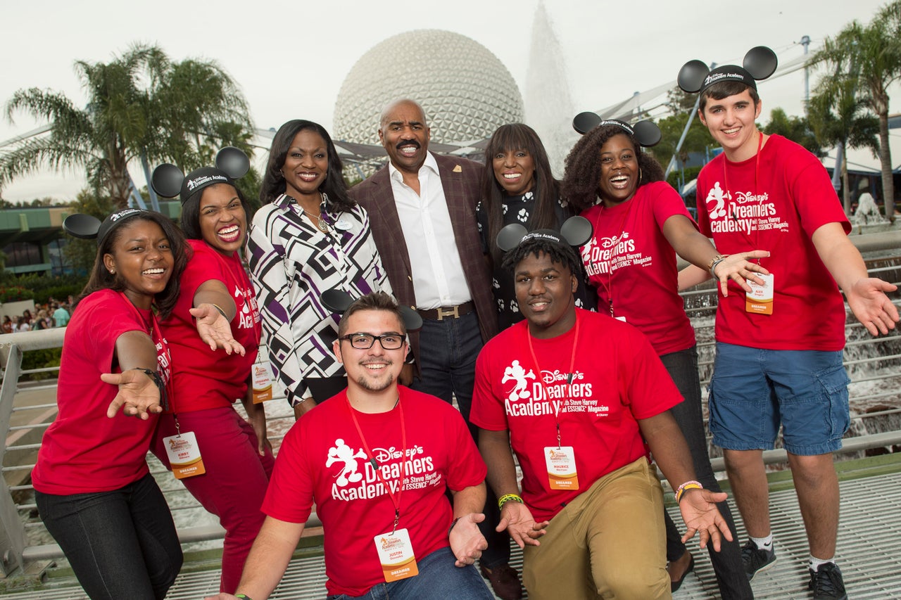 Last Call for High School Students for the 2017 Disney Dreamers Academy ...