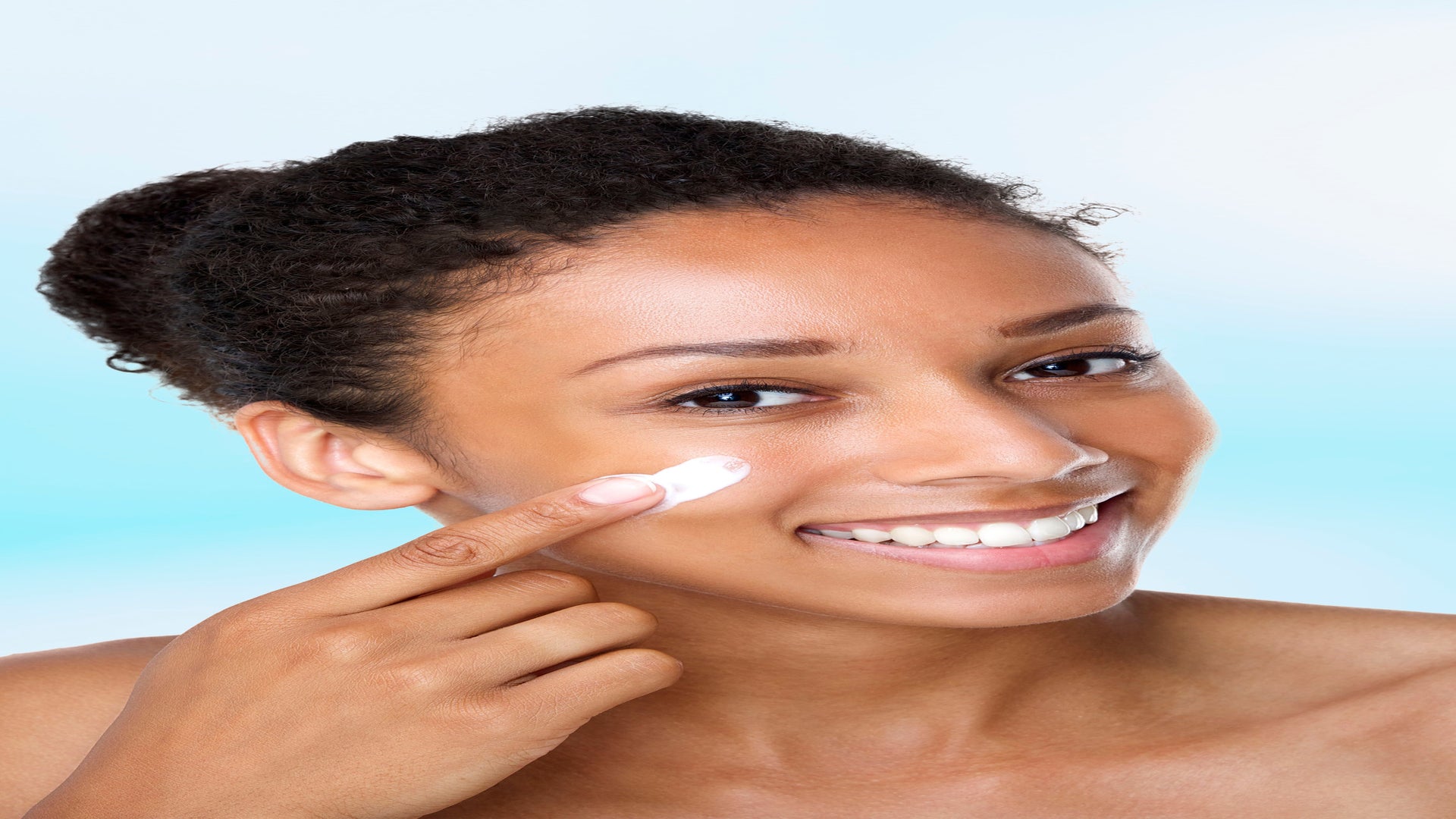 How To Apply Skincare Products - Essence