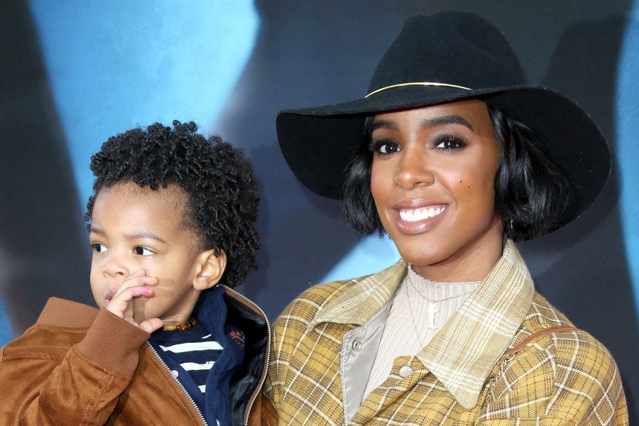 Kelly Rowland's Son Playing Piano - Essence