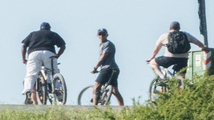 Barack Obama Bikes Through Tuscany - Essence