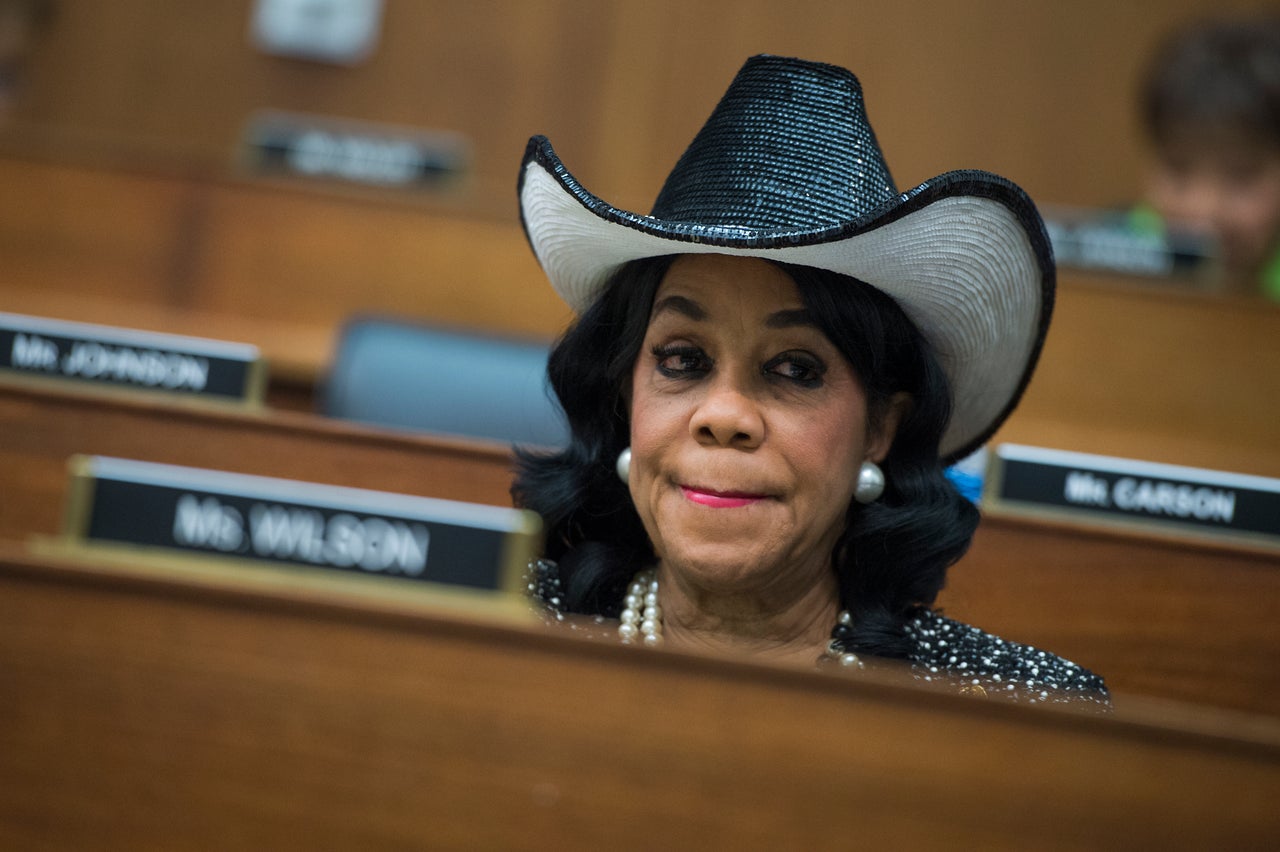#IBelieveFredrica Rep. Frederica Wilson Says Trump Disrespected Gold ...