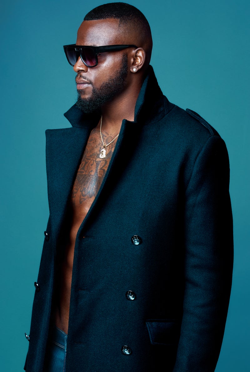 MCM Pro Athlete Travis Howard Sexy Photos Eye Candy - Essence