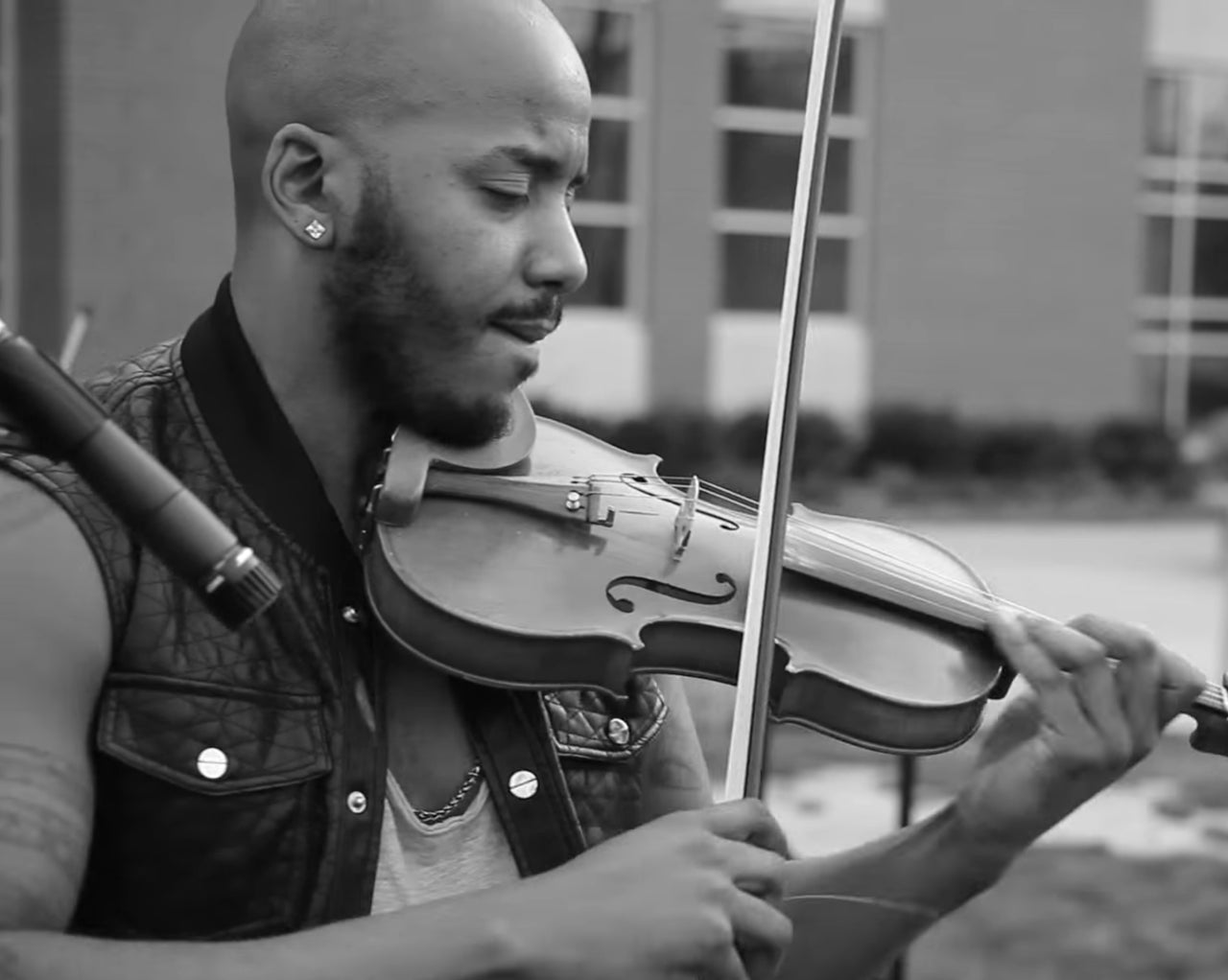 The High Notes: Get To Know R&B/Soul Violinist Damien Escobar | [site ...