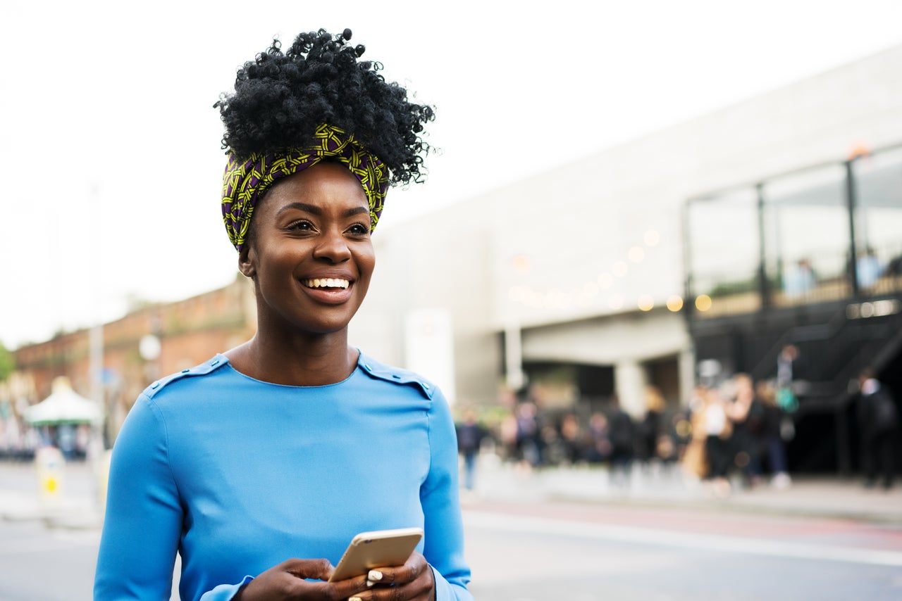 Here's How To Use Dating Apps To Be Your Own Wingwoman and Win At Love ...