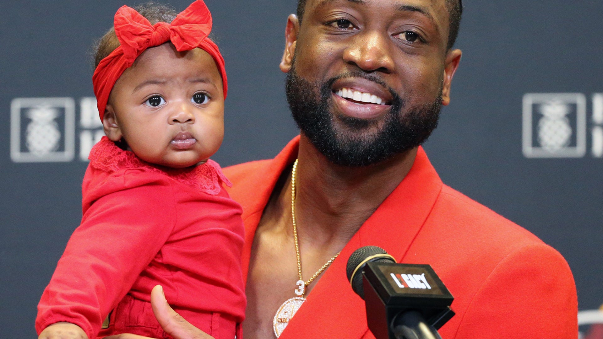 We're Obsessed With Dwyane Wade and Baby Kaavia's Cutest Twinning ...