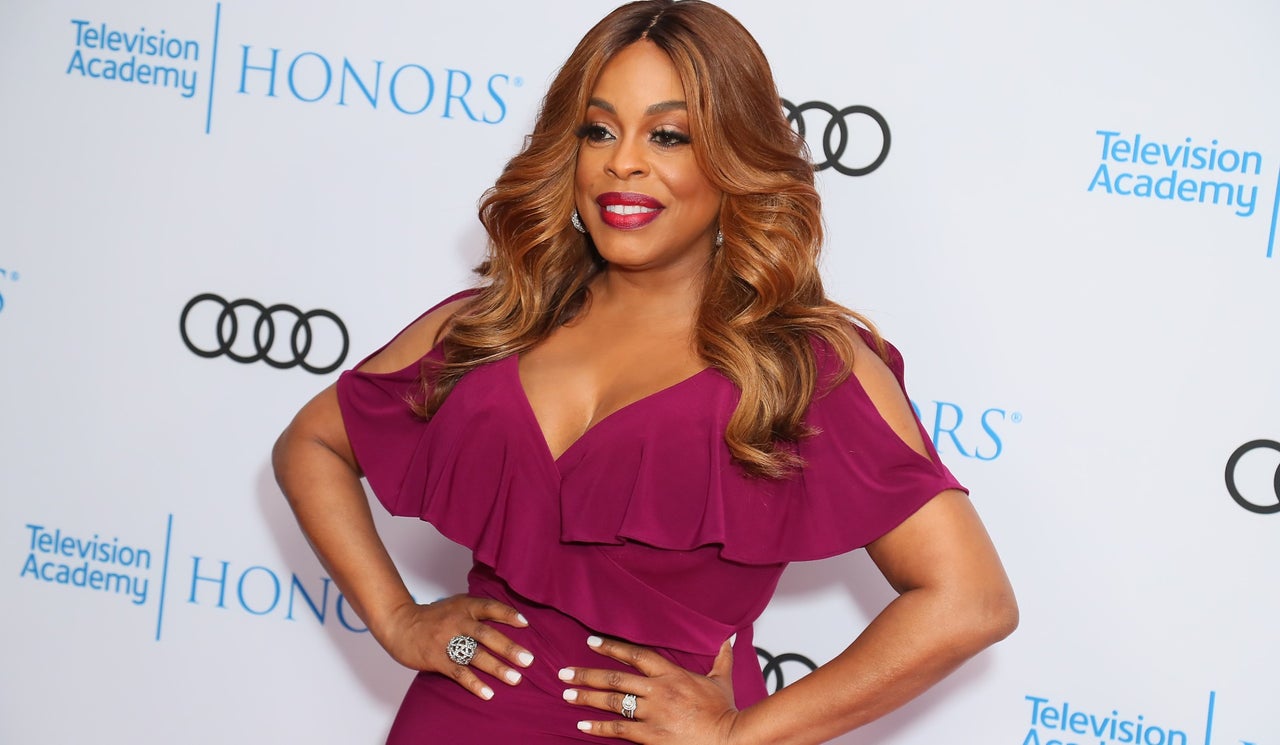 Niecy Nash Talks Beauty And Being A Boss As Season 3 Of 'Claws ...