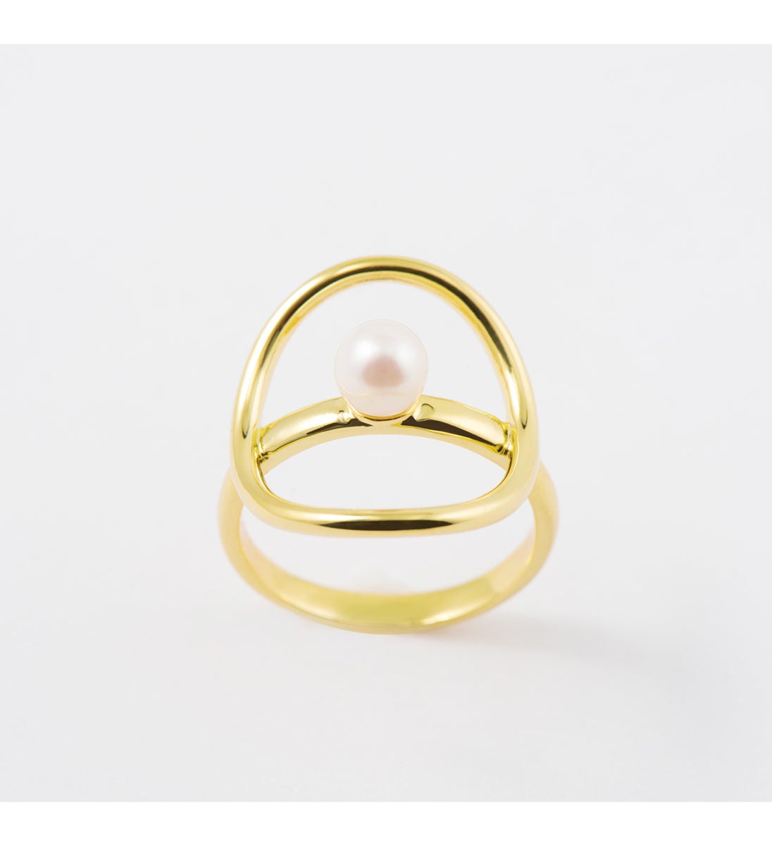 Shop This Pearl Jewelry Inspired By Alicia Keys' ESSENCE Cover Shoot ...