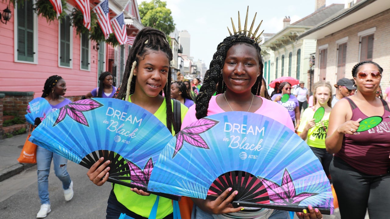 Girls United Celebrates Fourth Of July With A Colorful Walk - Essence ...