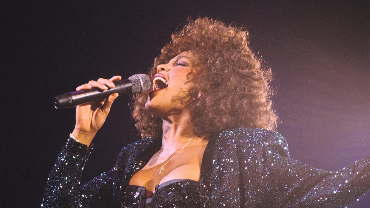 11 Whitney Houston T-Shirts You Can Rock To Celebrate Her Life ...