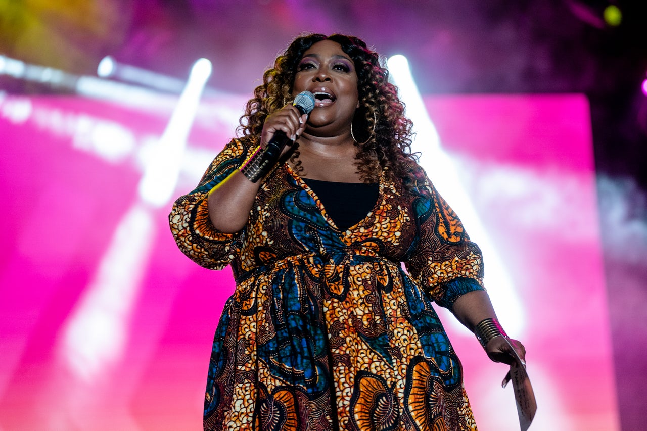 Loni Love Gets Emotional Encouraging Women To 'Take A Chance' On Love ...