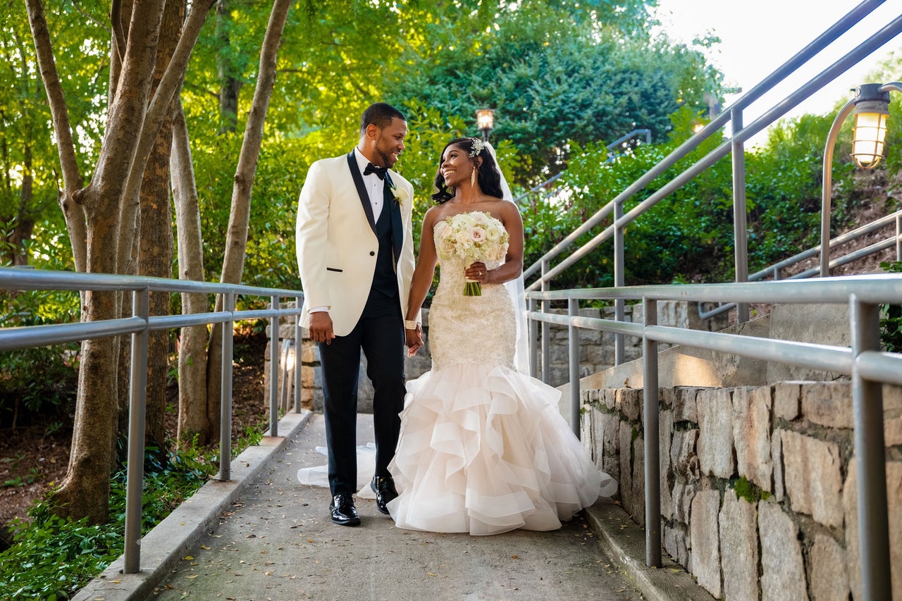 Bridal Bliss: Erica and Greg Brought A Taste Of Chicago To Their ...