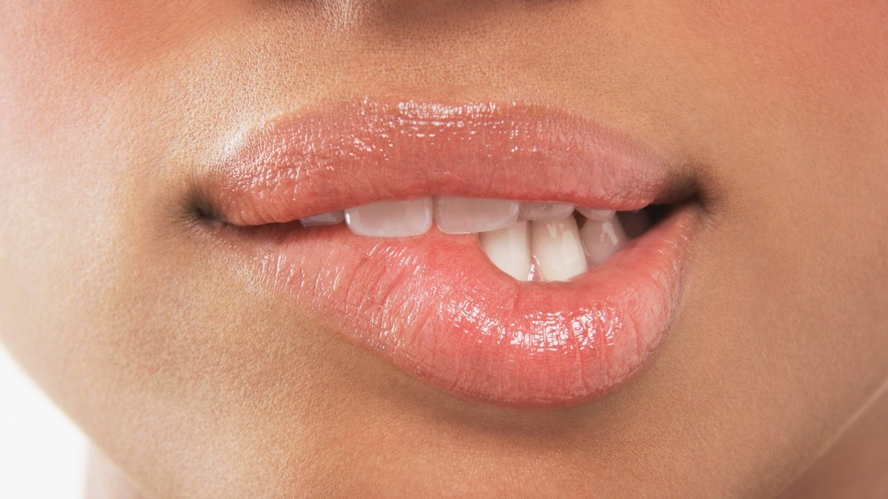 7 Lip Scrubs That Will Soothe Chapped Lips - Essence | Essence