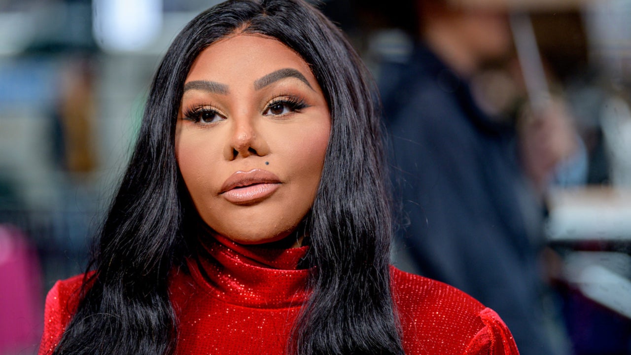 Lil Kim Mourns The Loss Of Her Father Linwood Jones | Essence