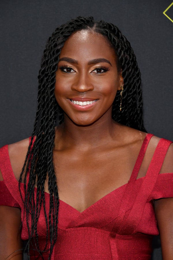 Red Carpet Beauty From The E! People's Choice Awards - Essence