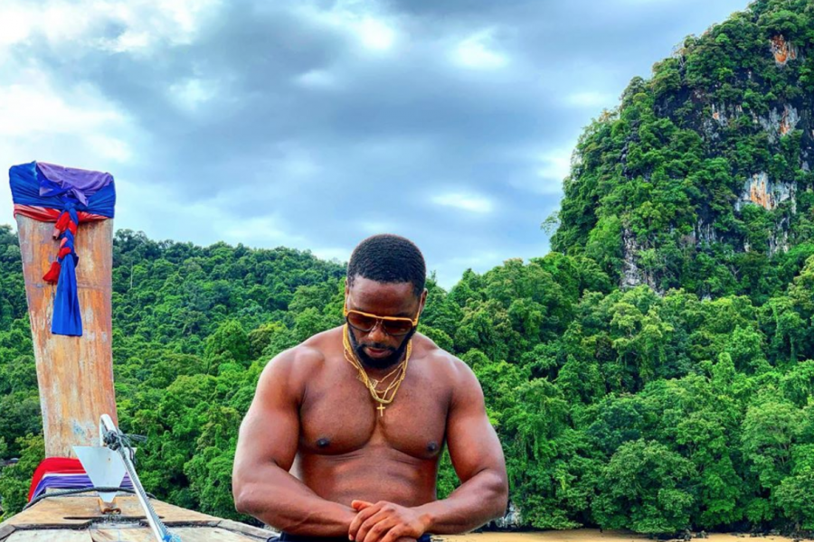 10 Photos Of Traveling Black Men To Make Your Holidays Bright - Essence
