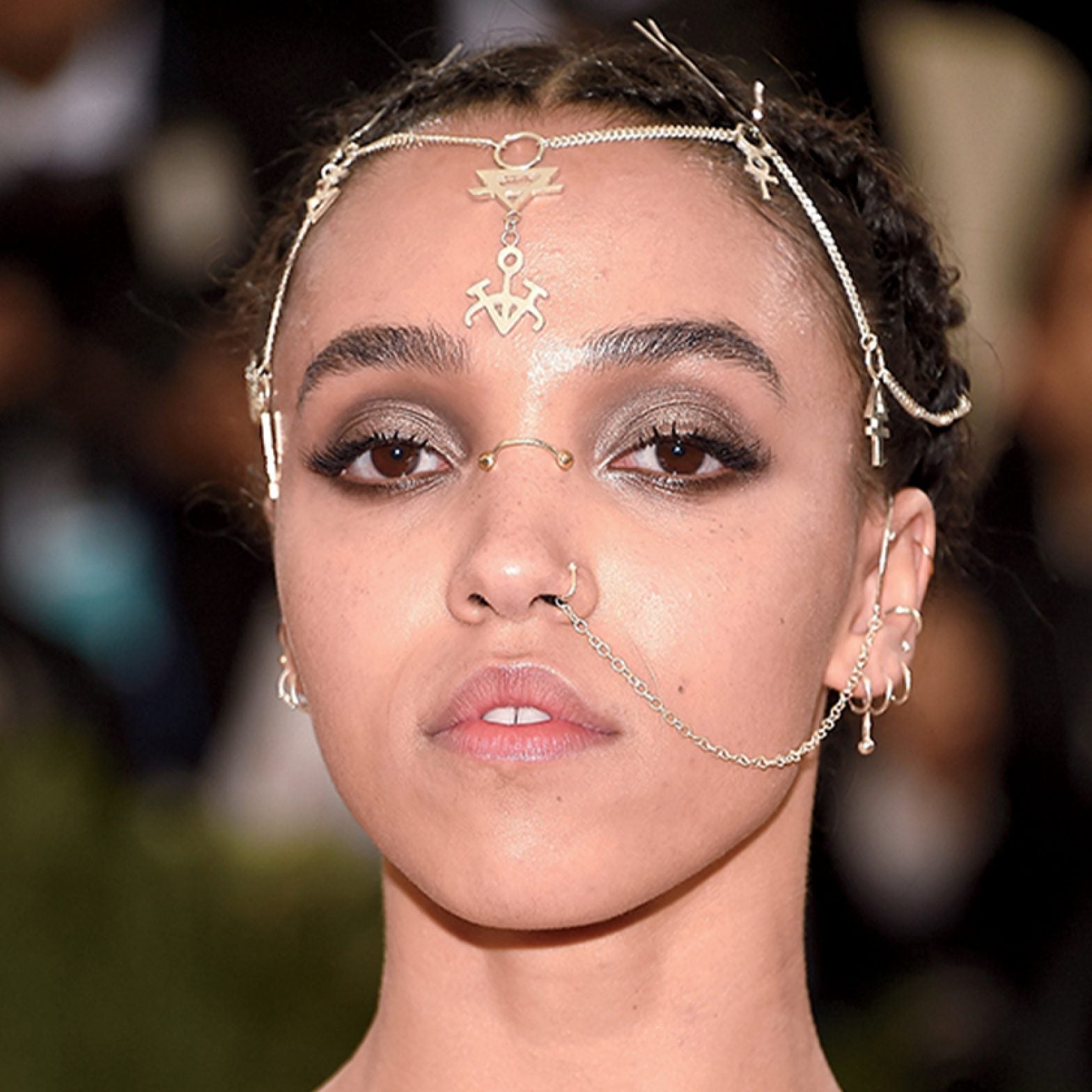 We're Breaking Down FKA Twigs Eclectic Style - Essence