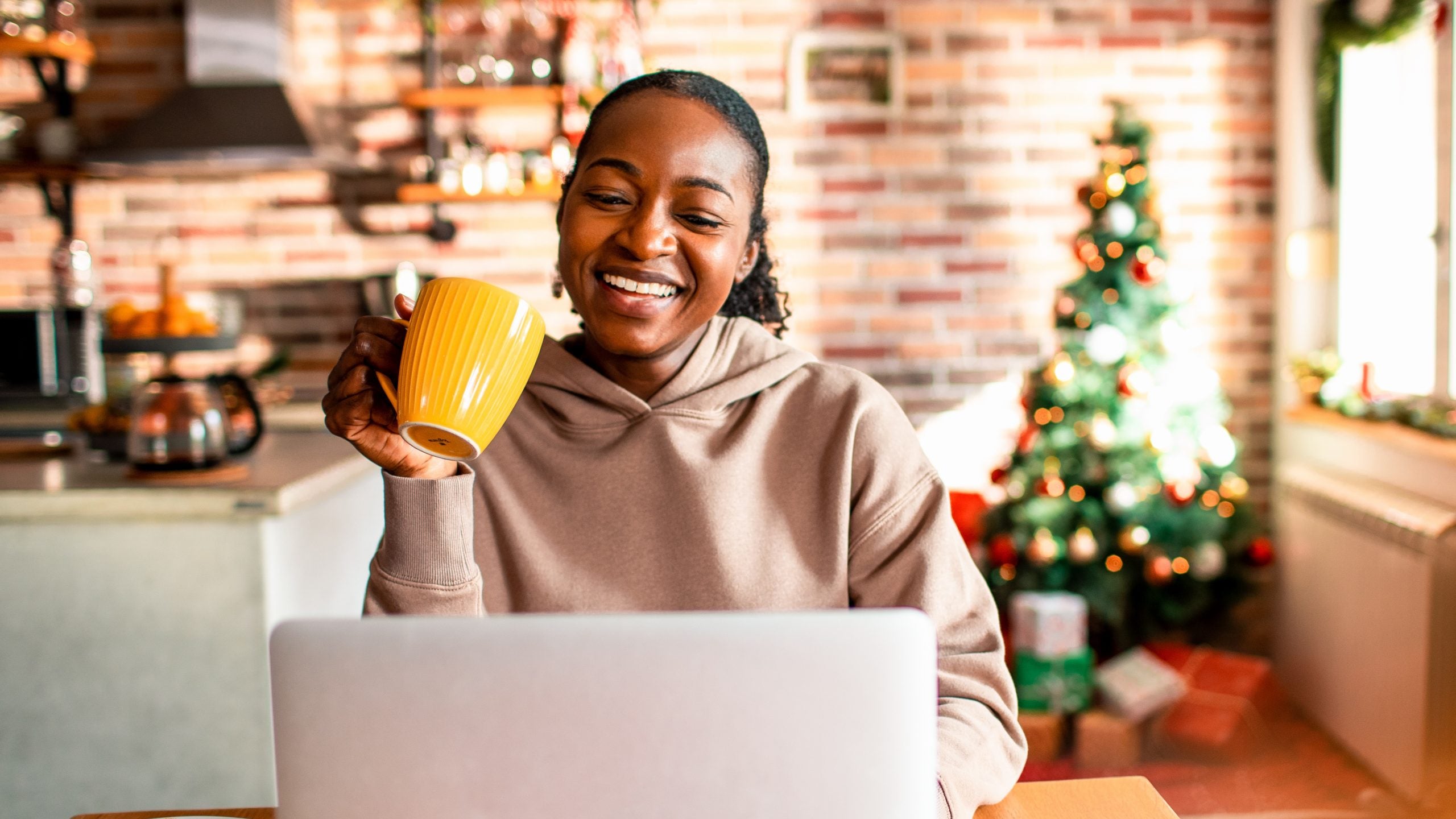 Work From Home Wardrobe Tips To Live By In 2021 | Essence