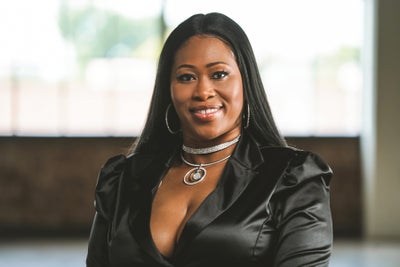 Female Drug Lord Turns Life Around, Gives Back to Community After ...