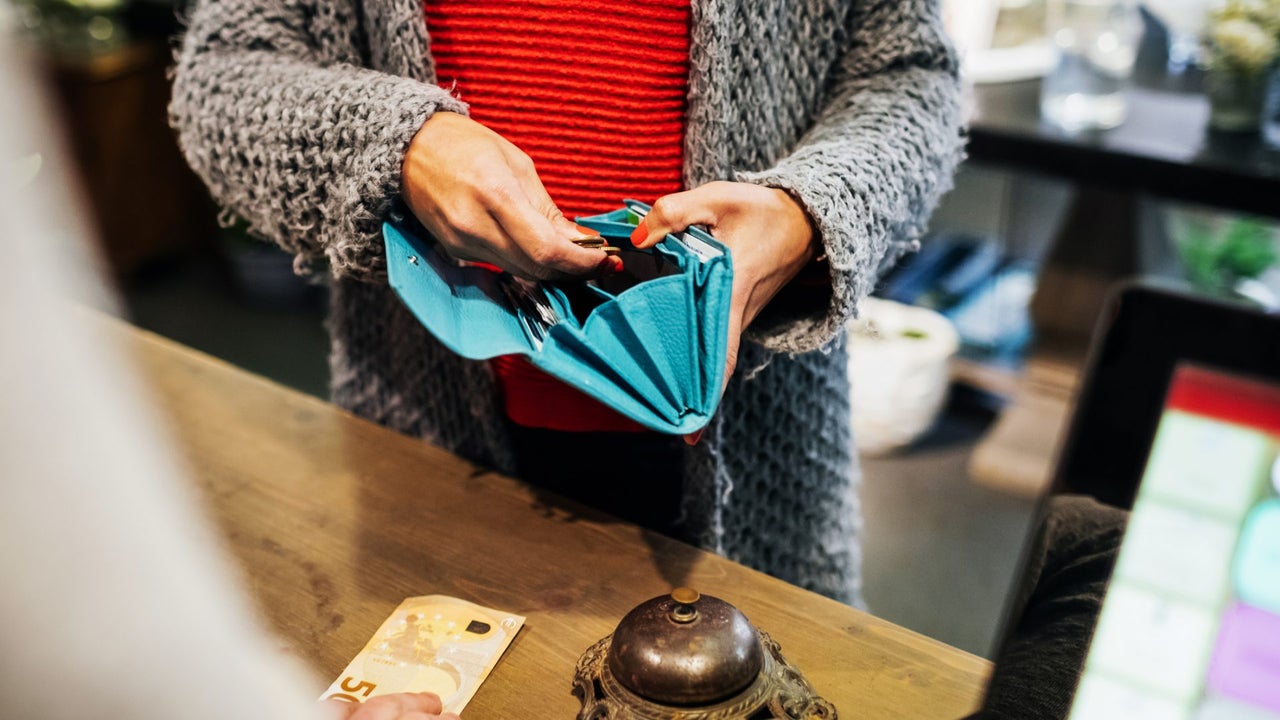 6 Tips to Help Manage Debt During a Time of Income Loss - Essence | Essence