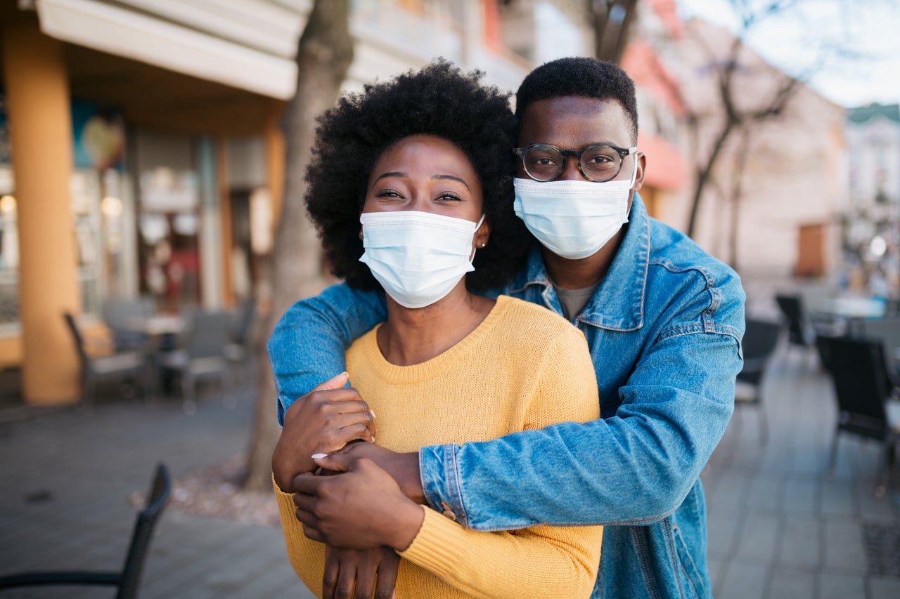 An Expert Explains Why The Pandemic Broke So Many Couples Early On, And Why Many Are Staying ...