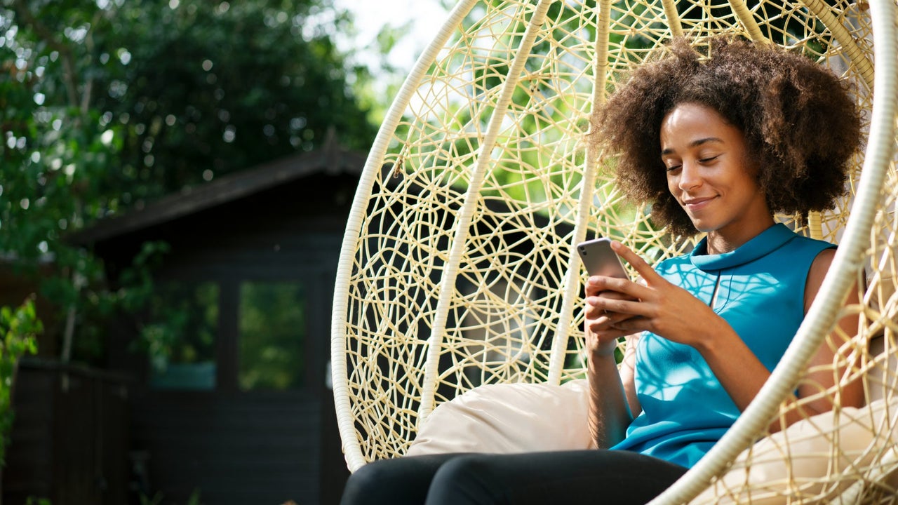 Bring The Vibes To Your Own Backyard With These Design Tips - Essence ...