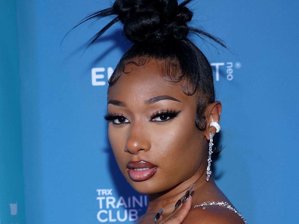 Why Megan Thee Stallion Is Finally Allowing Others To Do Her Makeup ...