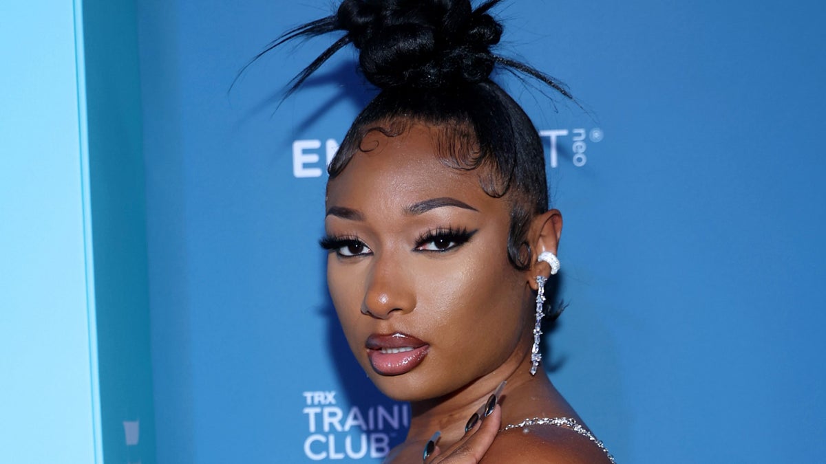 Why Megan Thee Stallion Is Finally Allowing Others To Do Her Makeup ...