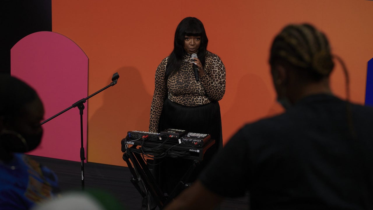 Soul Singer KeiyaA Brings Her Fresh Sound To ESSENCE GU Summit | Essence