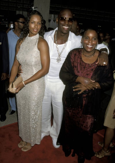 A "Broken" Tyrese Announces The Death Of His Mom: Photos Of Mother And ...