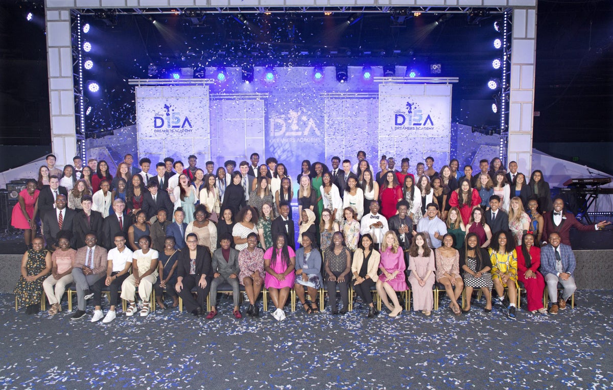 Graduation Day: Inside The Celebration Of Disney Dreamers Academy Day 4 ...